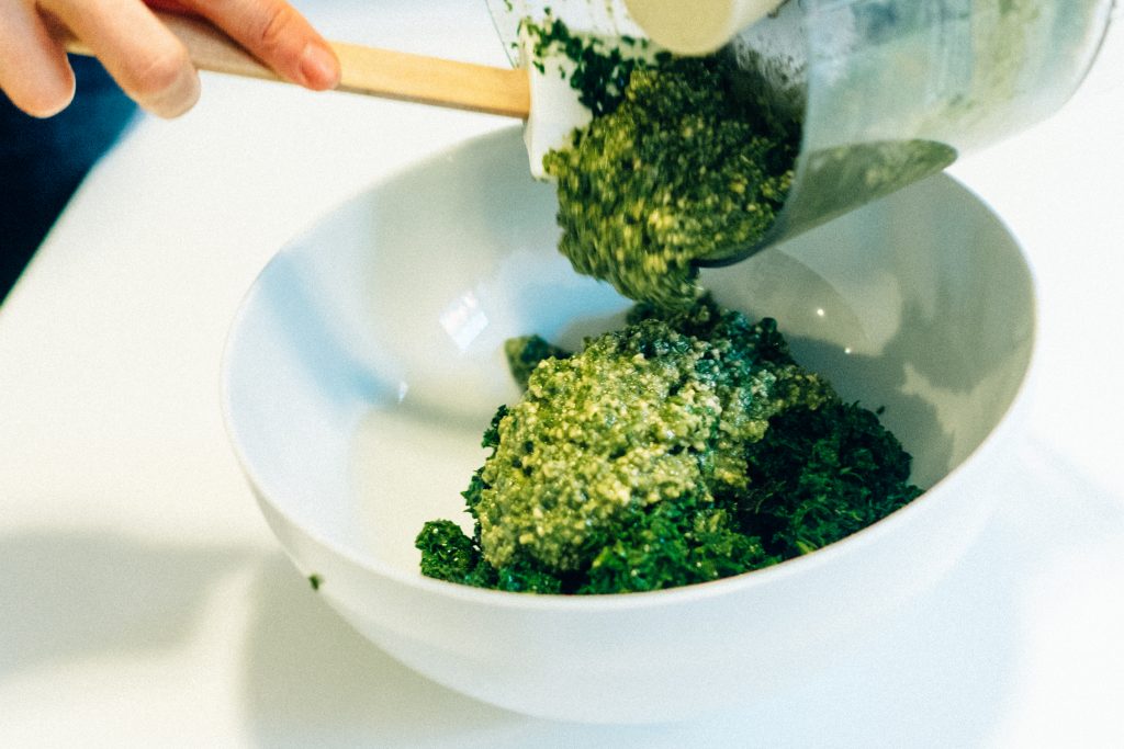 BONBERI BELLA: JENNA LEVINE OF LINNE BOTANICALS - Bonberi