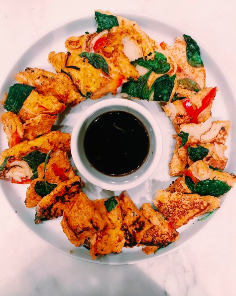 KIMCHI MUNG BEAN PACNCAKES (AKA BIN DAE TTEOK) - Bonberi